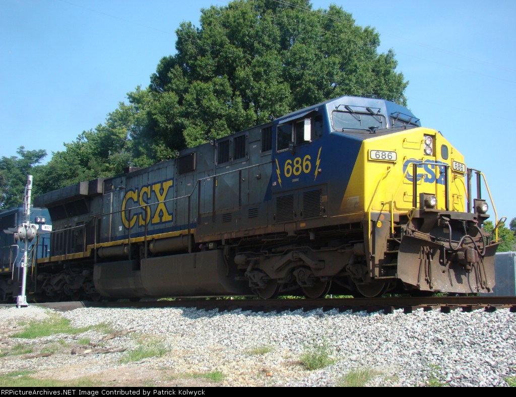 CSX 686